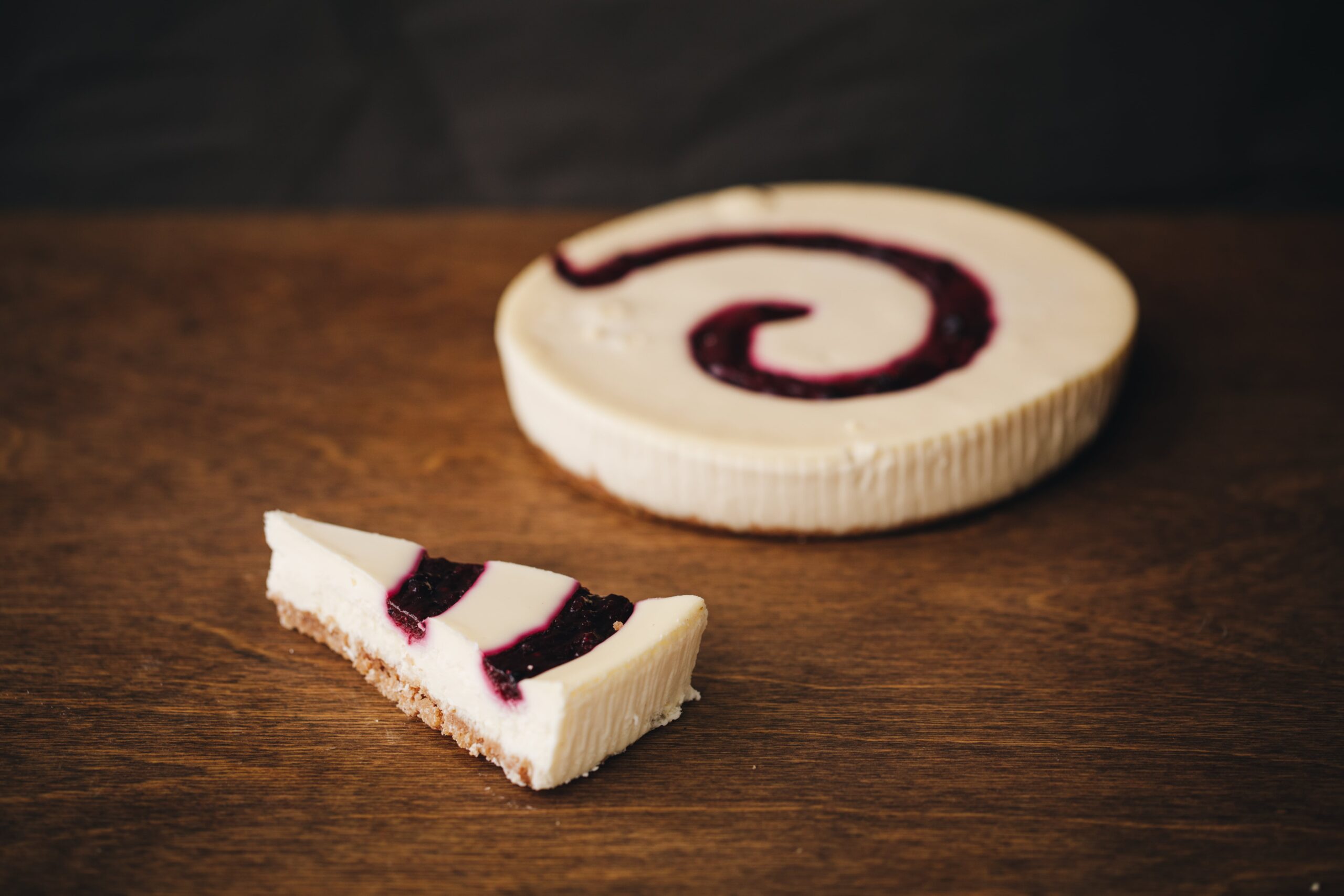 Bosvruchten cheesecake - Dudok Patisserie