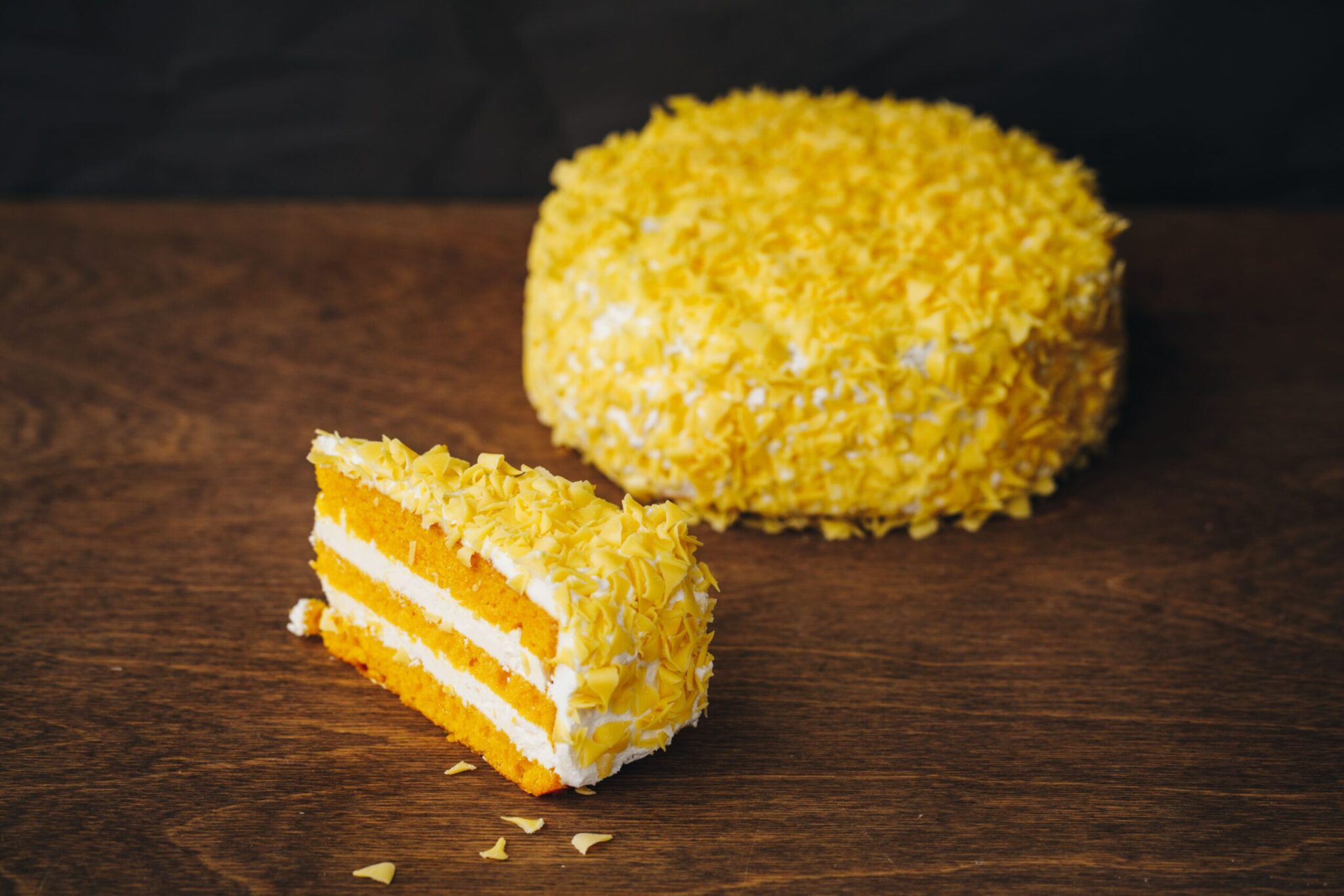 Yellow velvet - Dudok Patisserie